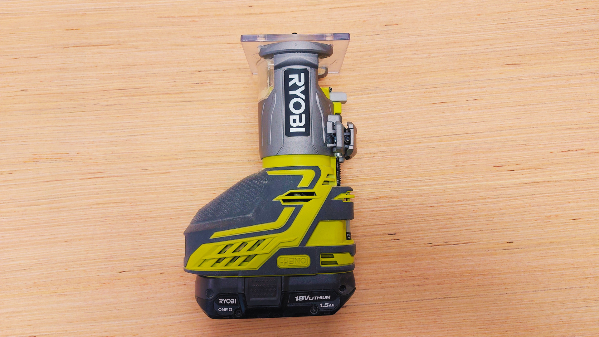 Ryobi 18V Palm Router | Dusty Workbench